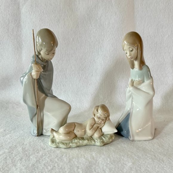 Lladro | Holiday | Lladro 467 4672 467 Holy Family 3 Piece Nativity ...
